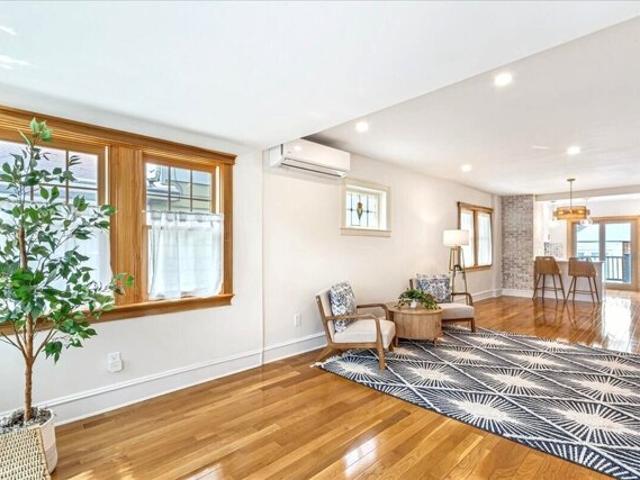 Manse St, Queens, Home For Sale