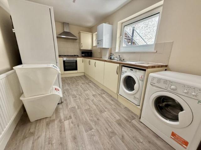 Mansel Street, Swansea SA1, 6 bed shared accommodation to rent, £2,370 pcm | PrimeLocation