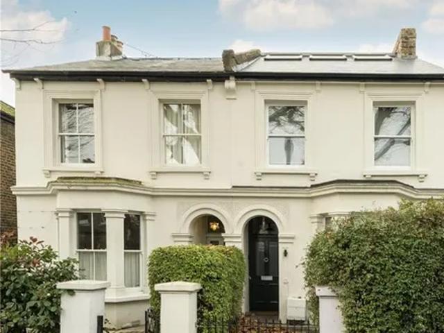 Mansell Road, London, W3 7QH, United Kingdom | 4 bed duplex for rent #136501069 | Rentberry