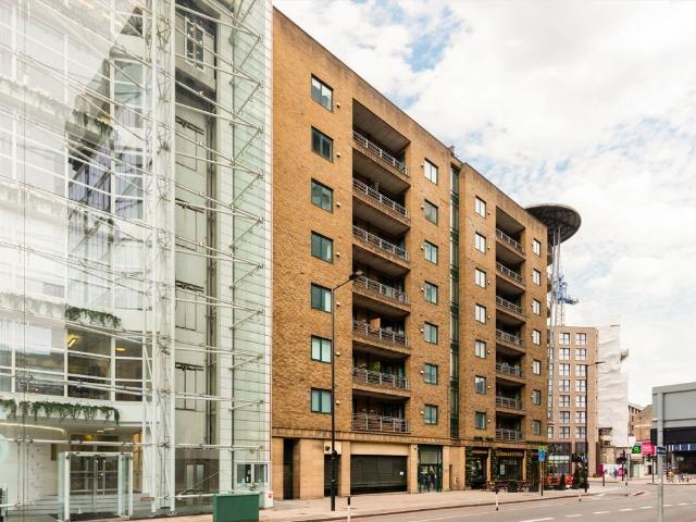 Mansell Street, Tower Hill E1, 2 bed flat to rent, £2,700 pcm | PrimeLocation