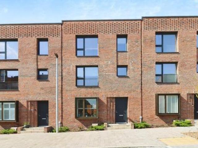 Mansell Street, Brabazon, 5 Bedroom Terraced