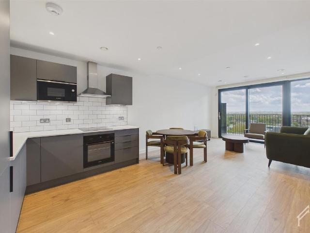 Manser House, London TW8, 2 bed flat to rent, £2,550 pcm | PrimeLocation