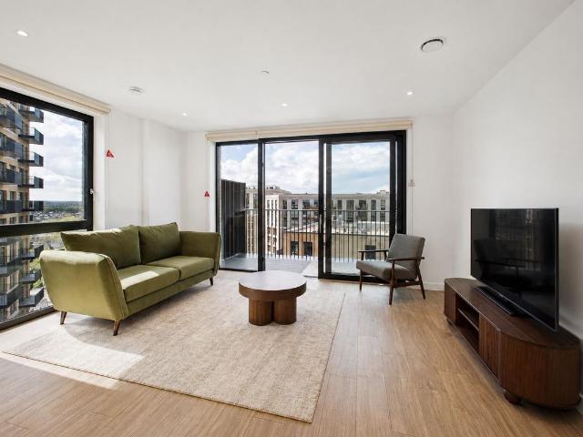 Manser House, London TW8, 2 bed flat to rent, £2,600 pcm | PrimeLocation