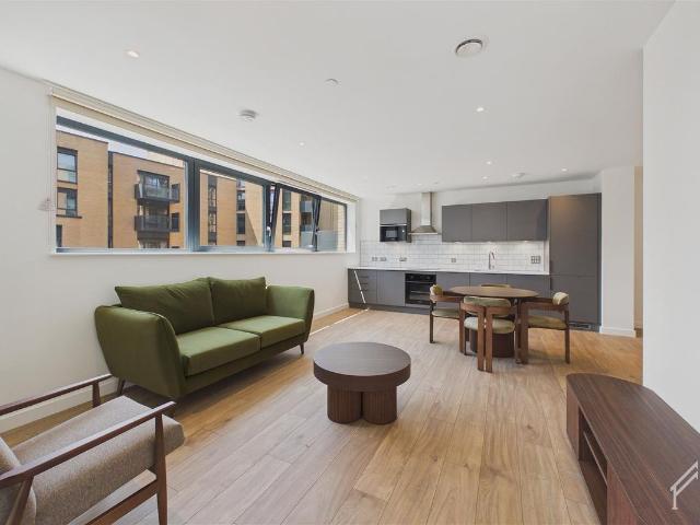 Manser House, London TW8, 2 bed flat to rent, £2,600 pcm | PrimeLocation