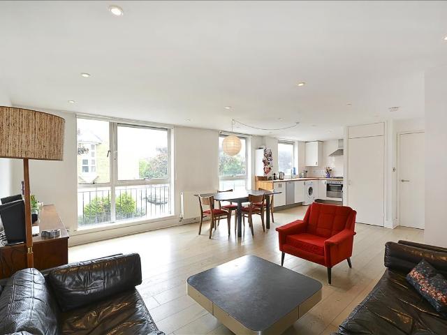 Mansford Street, Bethnal Green, London E2, 3 bed flat to rent, £3,792 pcm | PrimeLocation