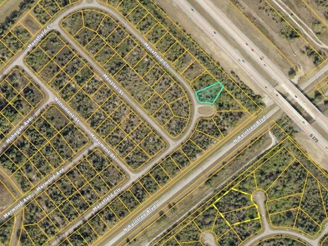 Mansfield Cir, North Port, FL 34288