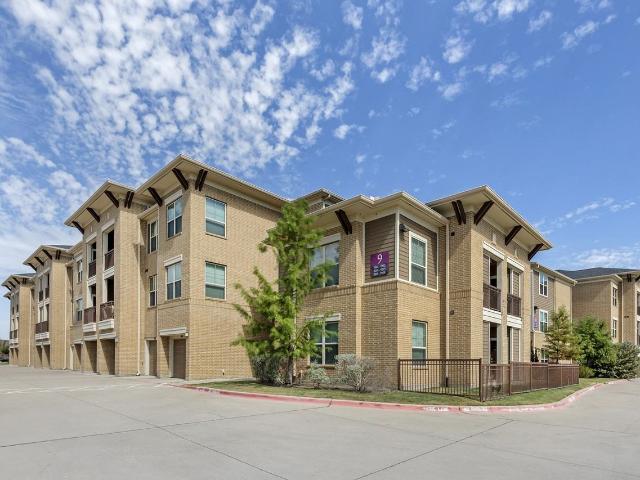 Mansfield on the Green Apartments 2 Bedroom Apartment for Rent at 250 N State Highway 360, Mansfield, TX 76063