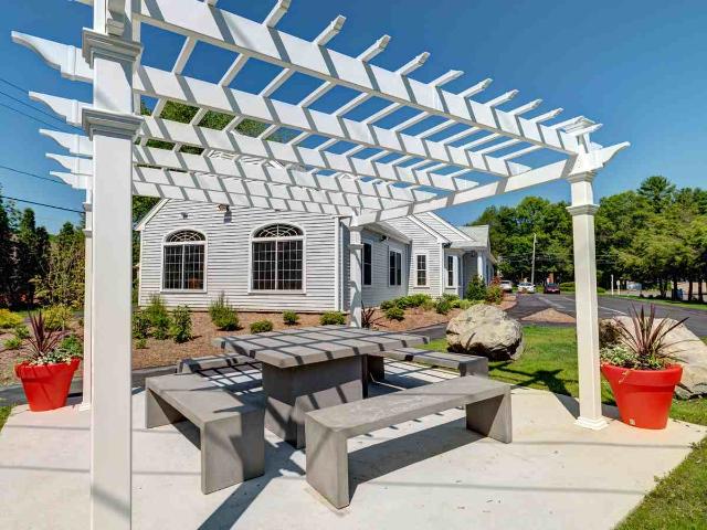 Mansfield Meadows 2 Bedroom Apartment for Rent at 9 Bonney Ln, Mansfield, MA 02048
