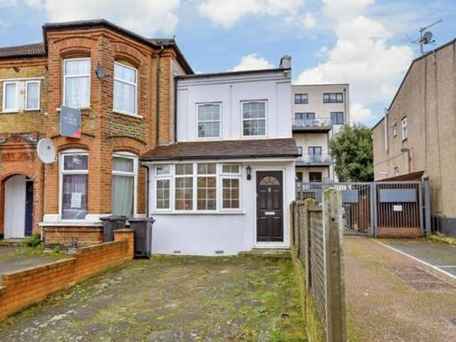 Mansfield Road, Ilford, 2 Bedroom Cottage