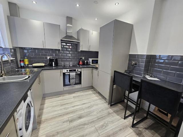 Mansfield Road, Nottingham NG5, 2 bed shared accommodation to rent, £1,343 pcm | PrimeLocation