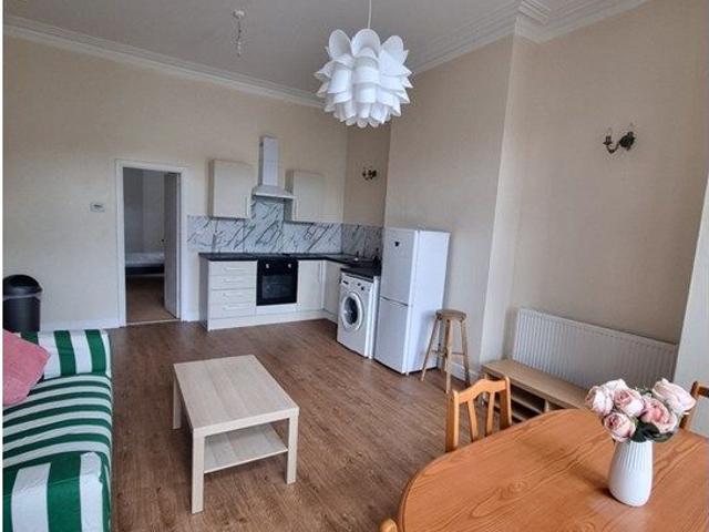 Mansfield Road, Nottinghamshire NG5, 1 bed flat to rent, £750 pcm | PrimeLocation