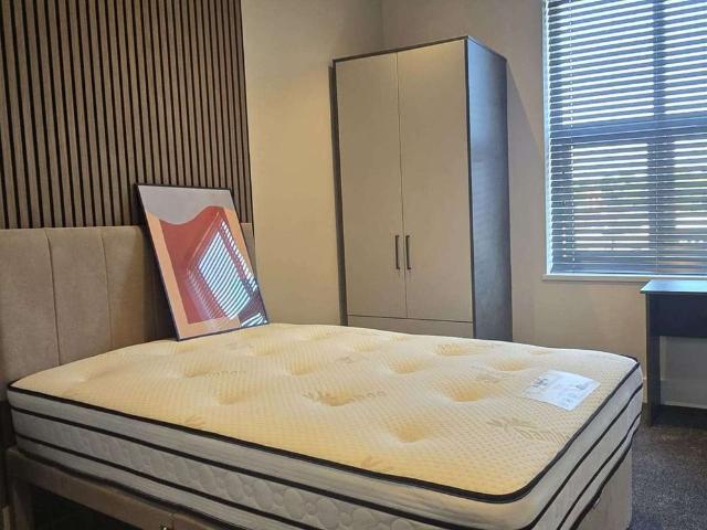 Mansfield Road Room 3