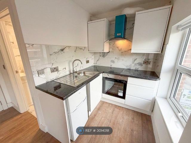 Mansfield Rd All Inclusive, Nottingham NG1, Studio to rent, £1,150 pcm | PrimeLocation