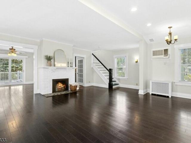 Mansion Ter, Cranford, Home For Sale