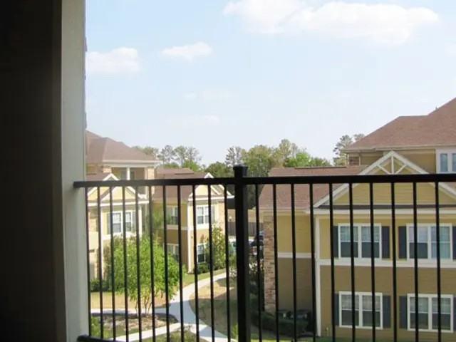 Mansions at Turkey Creek 3 Bedroom Apartment for Rent at 20919 Birnam Wood Blvd, Houston, TX 77338 George Bush Intercontinental Airport