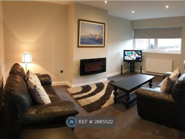 Manston Lane, Leeds LS15, 3 bed flat to rent, £1,400 pcm | PrimeLocation