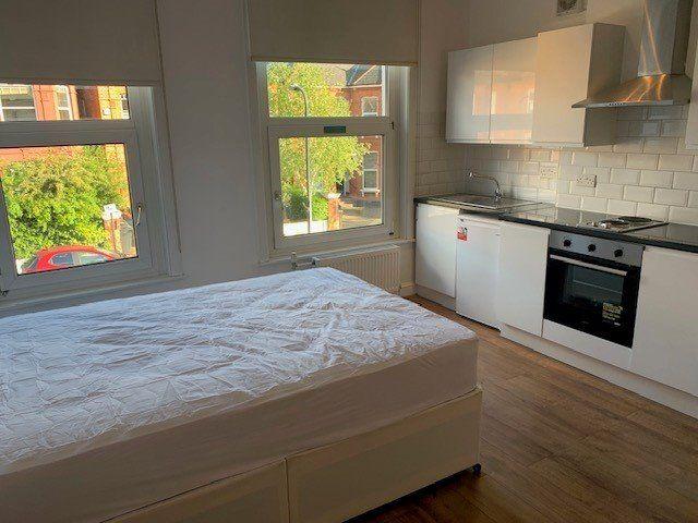 Manstone Road, Kilburn NW2, Studio to rent, £1,300 pcm | PrimeLocation