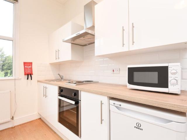 Manstone Road, London, NW2