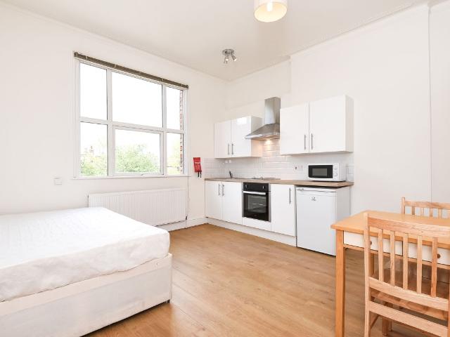 Manstone Road, London NW2, Studio to rent, £1,300 pcm | PrimeLocation