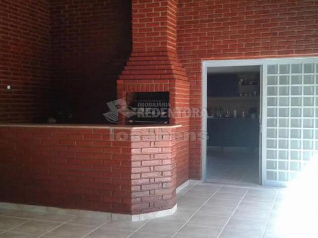 Mansur Daud Casa em esquina, estado de nova, com 3 dorms, sendo 1 tipo apto