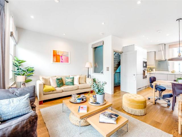 Mablethorpe Road, Munster Village SW6, 3 bed flat to rent, £3,750 pcm | PrimeLocation