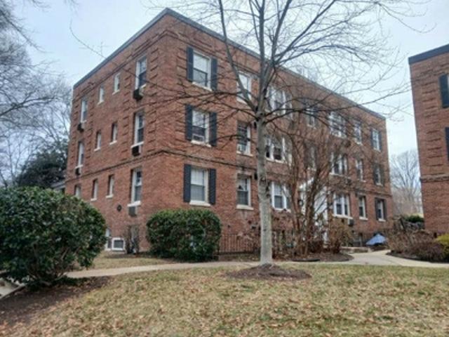 Macarthur Blvd NW Apt 201