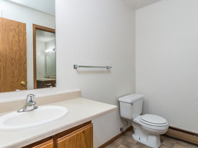 MacArthur Estates 2 Bedroom Apartment for Rent at 5500 South Macarthur Lane, Sioux Falls, SD 57108