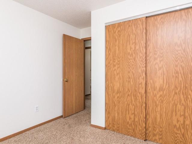 MacArthur Estates 3 Bedroom Apartment for Rent at 5500 South Macarthur Lane, Sioux Falls, SD 57108