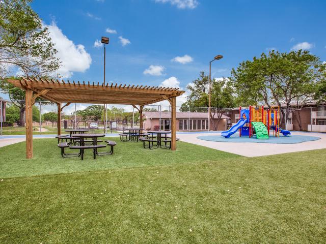 Macarthur Place 3 Bedroom Apartment for Rent at 2346 N Macarthur Blvd, Irving, TX 75062 Nichols Park