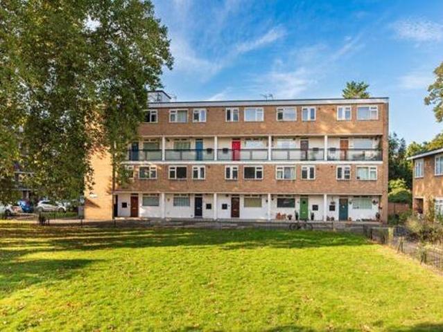 Macaulay Road, London, 3 Bedroom Flat