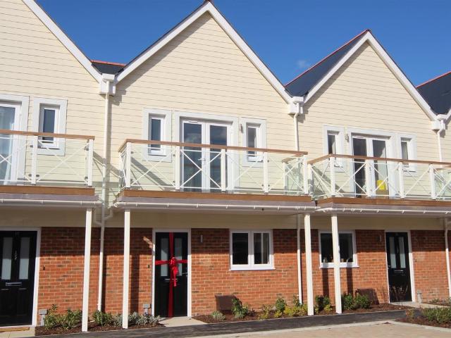 Maccowan Avenue, Holborough Lakes, Snodland ME6, 3 bed terraced house to rent, £1,650 pcm | PrimeLocation