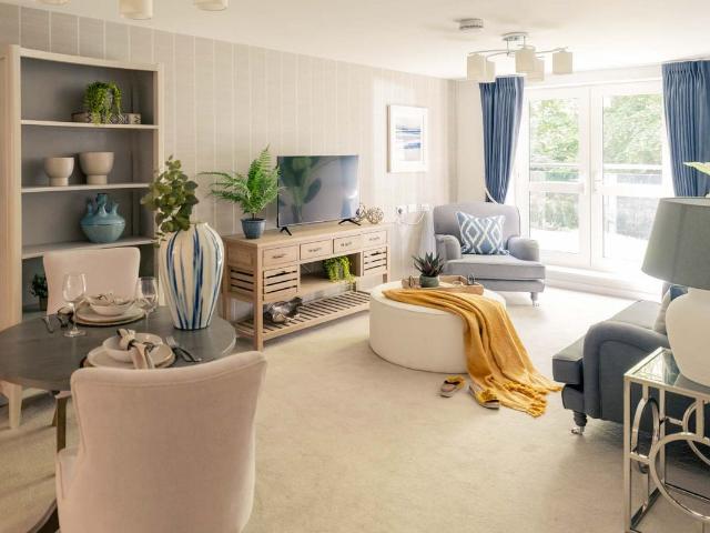 Macclesfield SK10, 2 bed flat to rent, £3,400 pcm | PrimeLocation