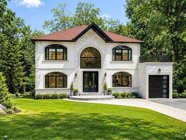 Macdonald Dr, Wayne, Home For Sale