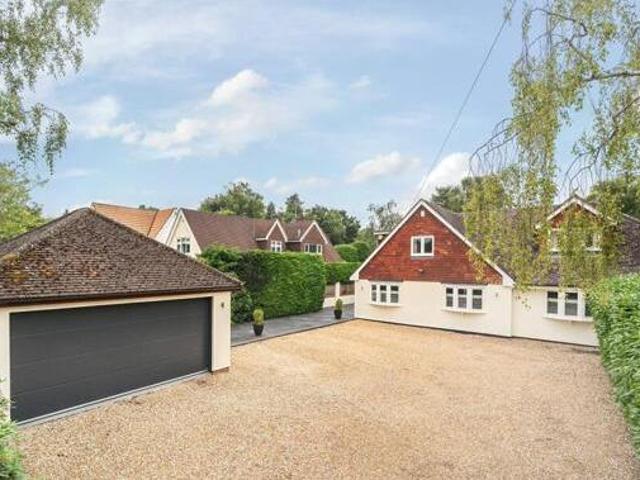 Macdonald Road, Lightwater, 4 Bedroom Detached