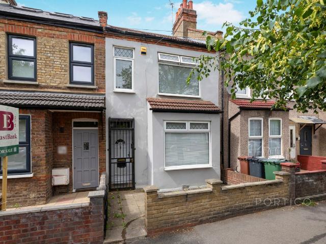 Macdonald Road, London E17, 3 bed property to rent, £2,600 pcm | PrimeLocation