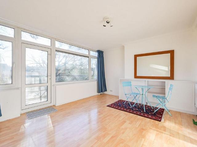 Mace House, Walthamstow, London, E17 3 bed flat to rent £2,500 pcm £577 pw