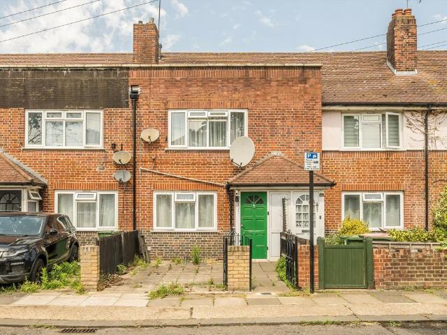 Macgregor Road, Beckton E16, 2 bed flat to rent, £2,000 pcm | PrimeLocation
