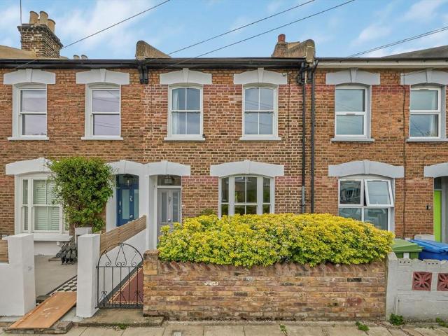 Machell Road, London SE15 3 bed terraced house to rent £3,250 pcm £750 pw