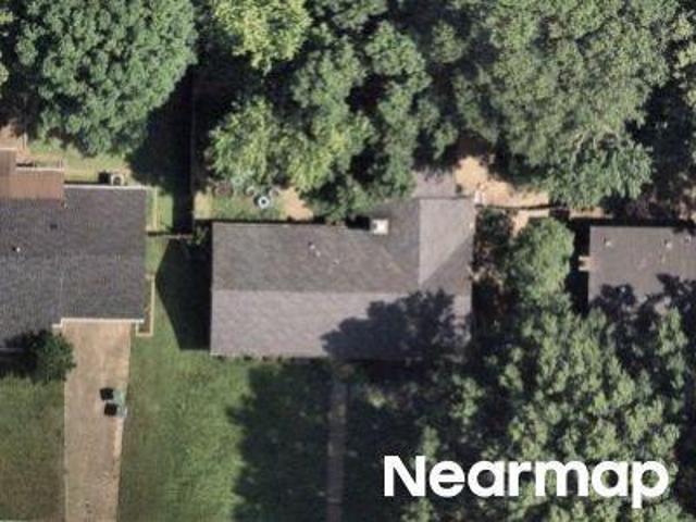 Macinness Dr
