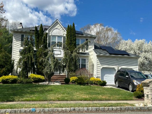 Mackenzie Dr