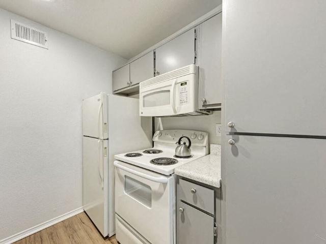 MacKenzie Pointe 1 Bedroom Apartment for Rent at 1044 Camino La Costa, Austin, TX 78752 St. Johns
