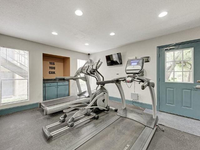 MacKenzie Pointe 1 Bedroom Apartment for Rent at 1044 Camino La Costa, Austin, TX 78752 St. Johns
