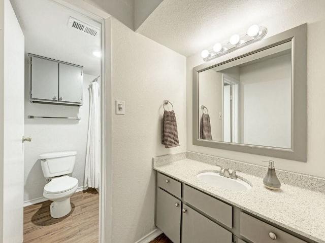 MacKenzie Pointe 1 Bedroom Apartment for Rent at 1044 Camino La Costa, Austin, TX 78752 St. Johns