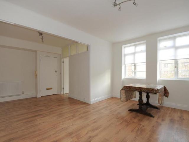 Mackennal Street, London, NW8 2 bed flat to rent £2,750 pcm £635 pw