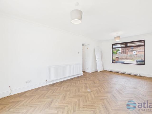 Mackets Lane, Hunts Cross, L25, L4, Chiltern