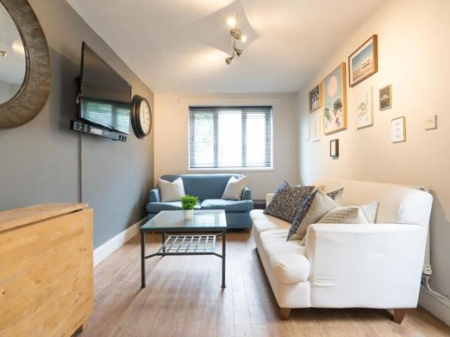 Mackintosh Place, Cardiff CF24, 7 bed shared accommodation to rent, £611 pppm | PrimeLocation
