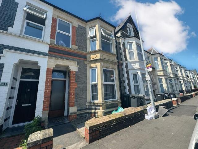 Mackintosh Place, Cardiff, CF24 2 bed flat to rent £1,075 pcm £248 pw