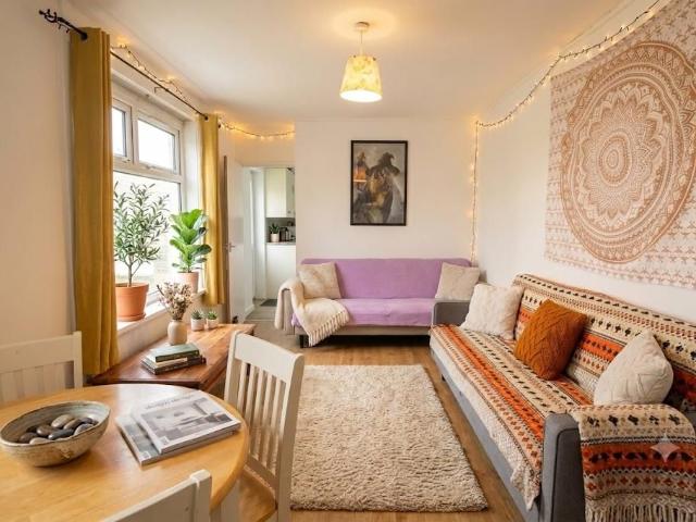 Mackintosh Place, Cathays, Cardiff CF24, 4 bed terraced house to rent, £2,000 pcm | PrimeLocation