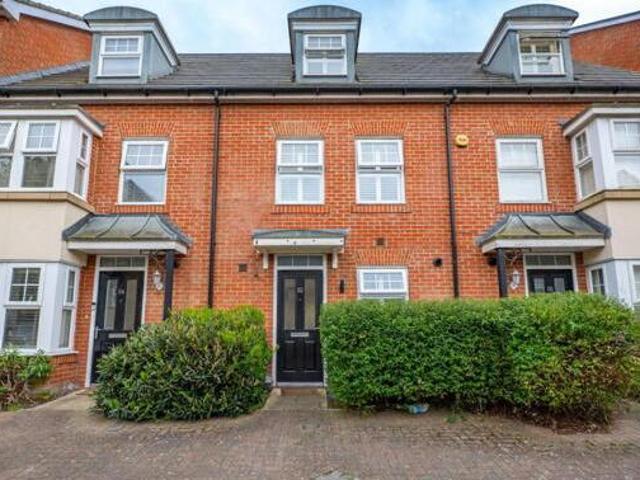 Mackintosh Street, Bromley, 3 Bedroom Town
