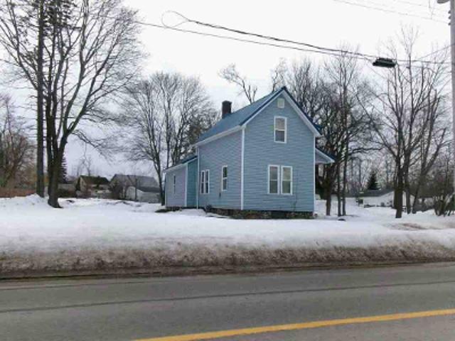 Mackinaw Ave